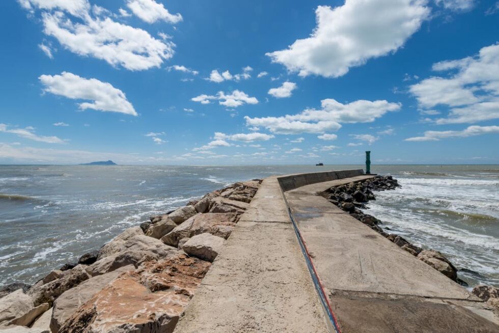 How do I know my seawall (bulkhead) needs repair? | Streem Foundation ...